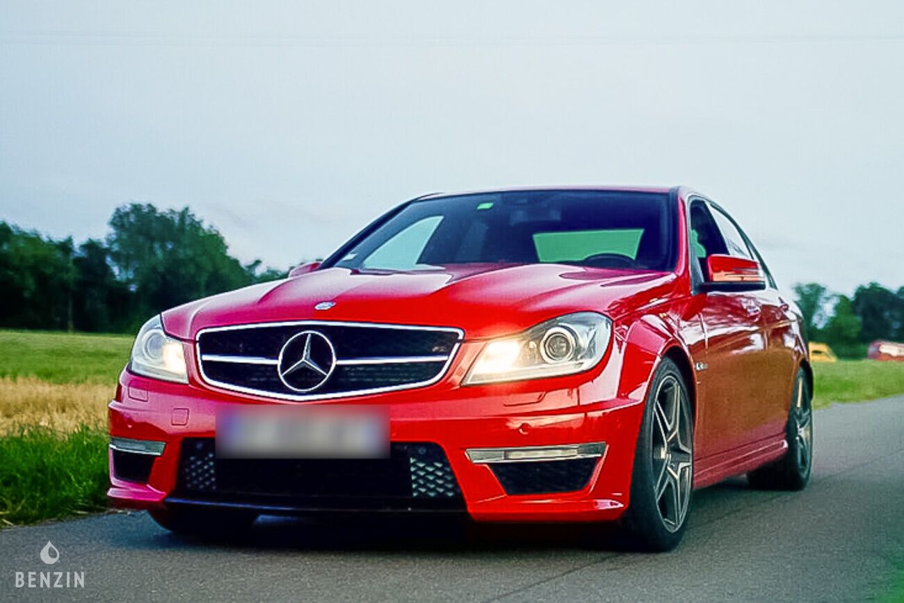 Benzin - Mercedes-Benz C63 AMG - 2012