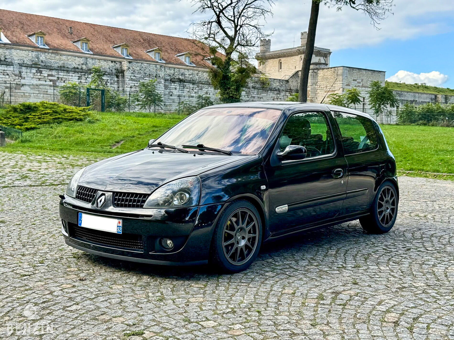 Benzin - Renault Clio 2 RS 182 - 2004
