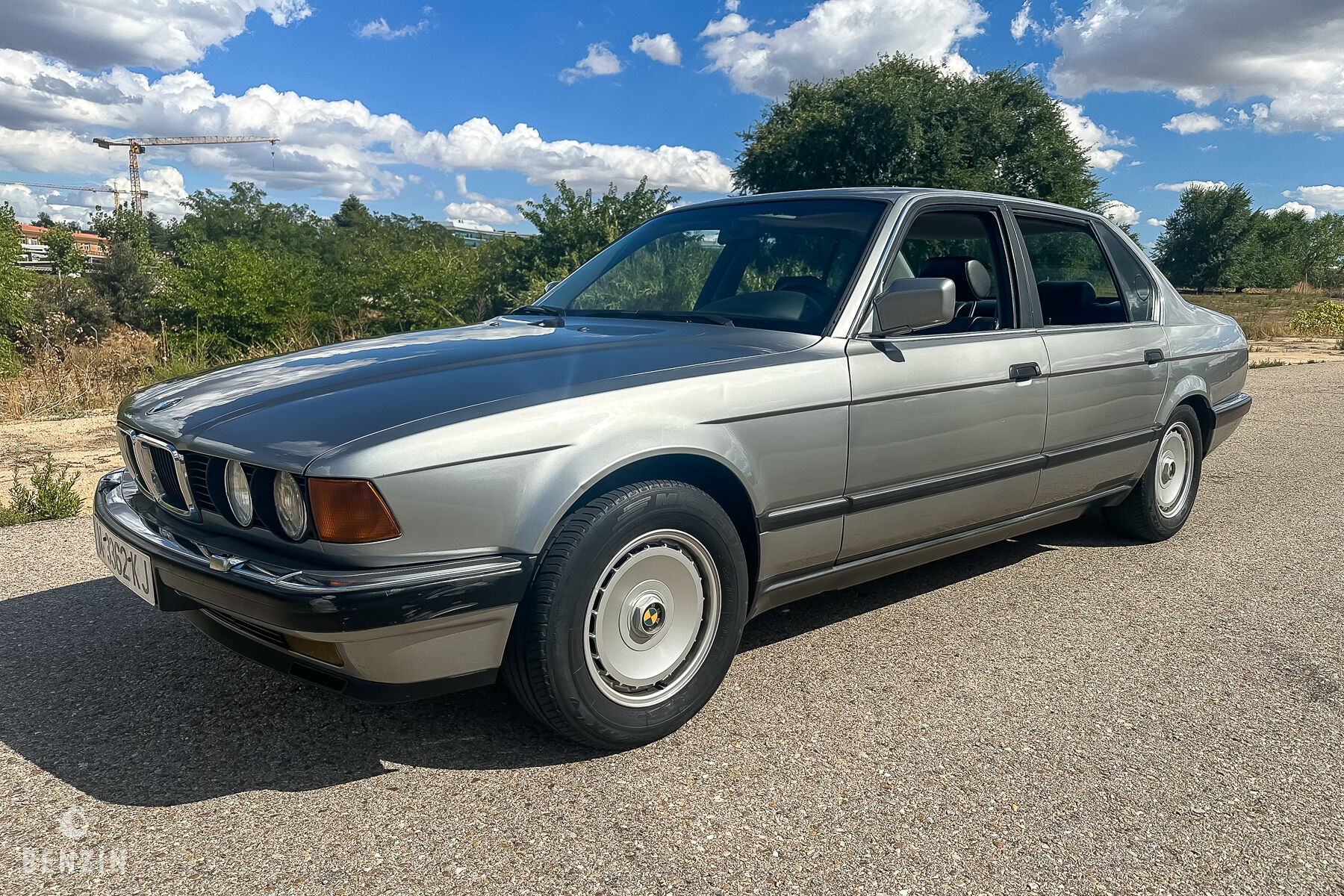 Benzin - BMW 750iL e32 - 1989